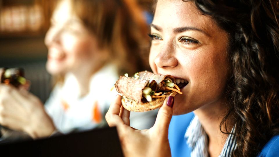Spar-Rezepte boomen: So geht Kochen trotz knapper Kasse | STERN.de