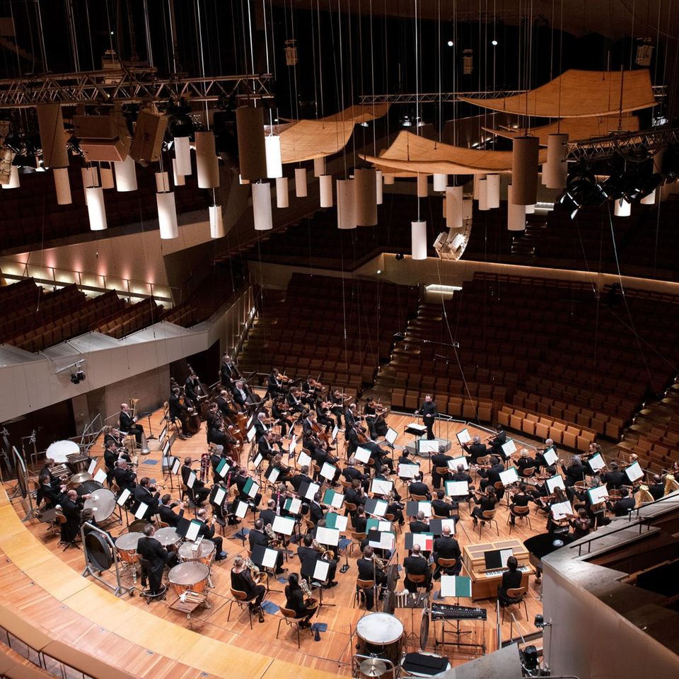 Zum Schweigen gezwungen und wieder auferstanden – das Corona-Jahr der ...