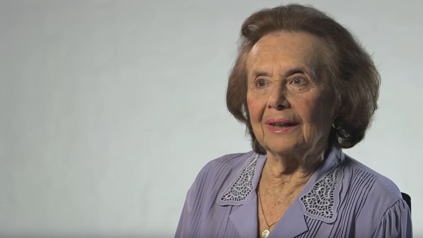 Lily Ebert's Instagram, Twitter & Facebook on IDCrawl