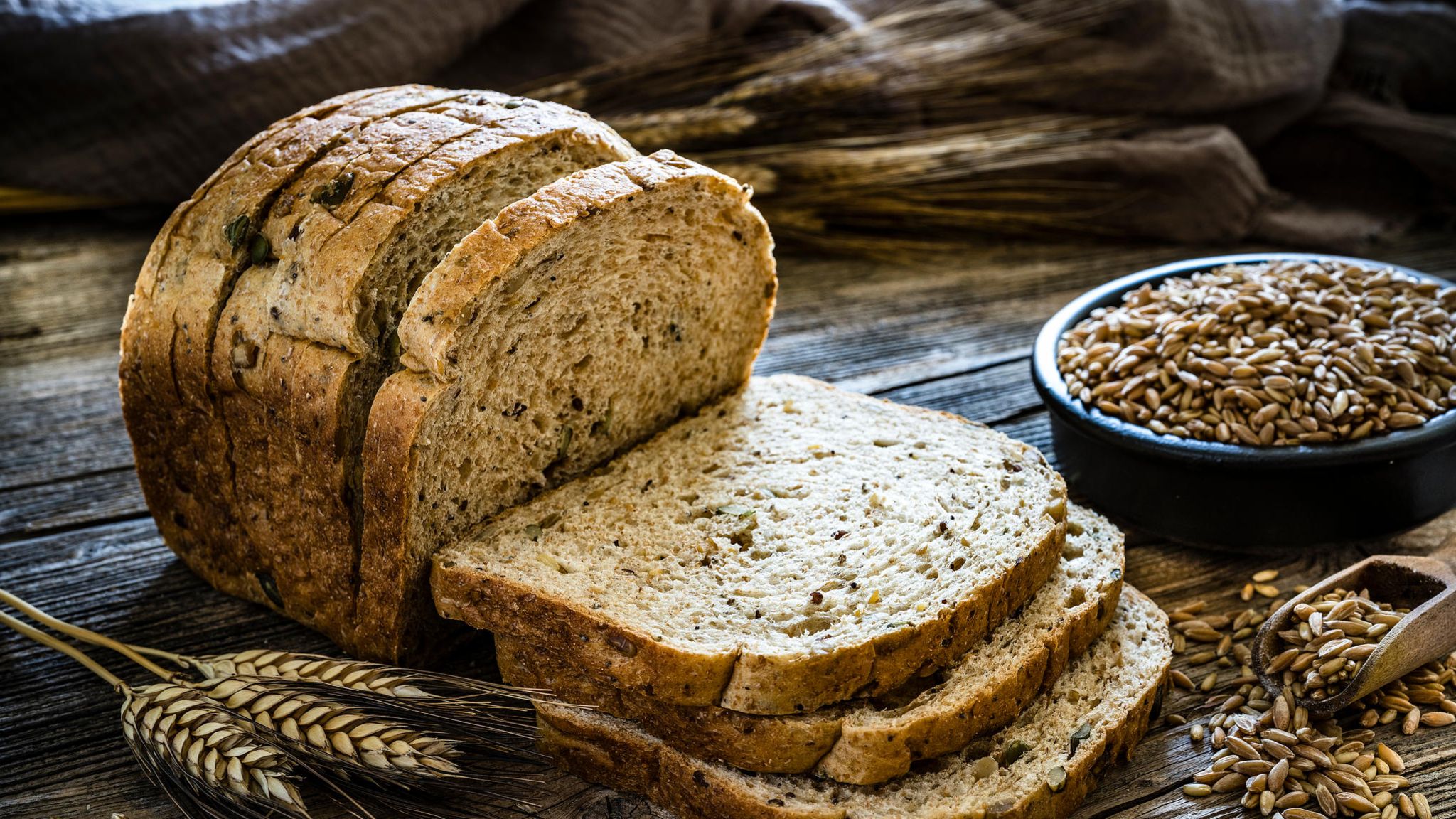 Deutsche Brotkultur daheim: Rezept für ein leckeres Dinkelvollkornbrot ...