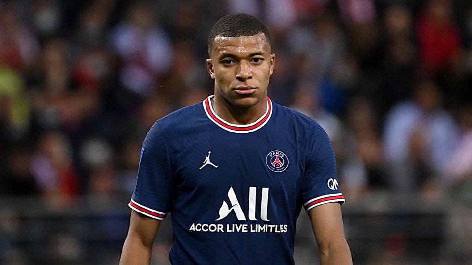 PSG: Kylian Mbappe veröffentlicht sein Rating für FIFA 22 | STERN.de
