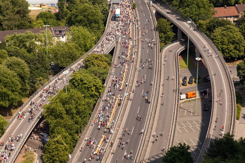 Mythos Autobahn: Bildband erklärt die Faszination des längsten ...