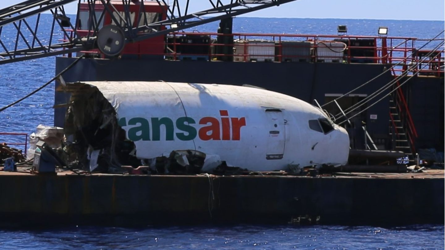 TransAir-Flug 810: Nach Absturz bei Hawaii: Aus den Tiefen des Pazifiks ...