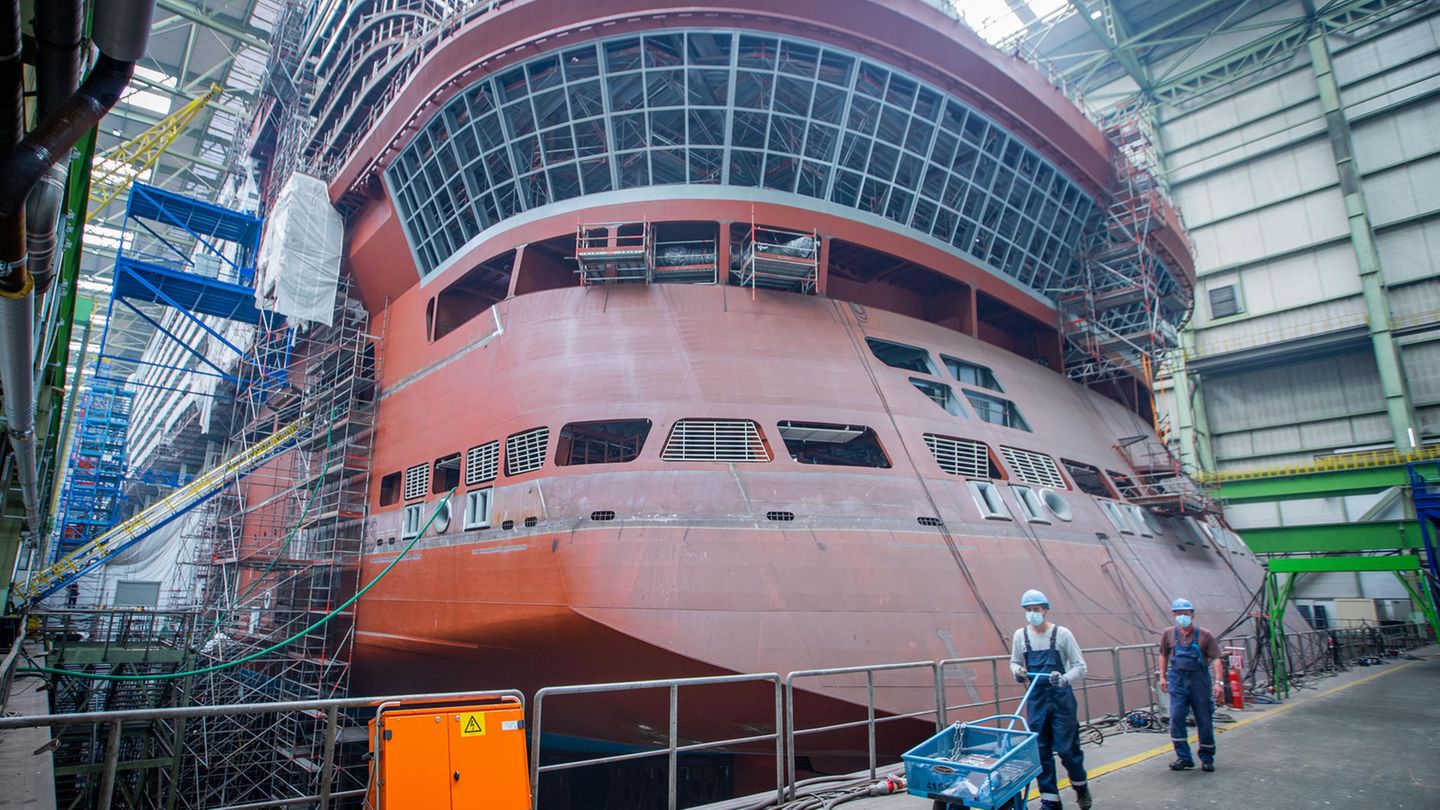 MV Werften Insolvenz: So sieht das Alptraumschiff "Global Dream" aus ...