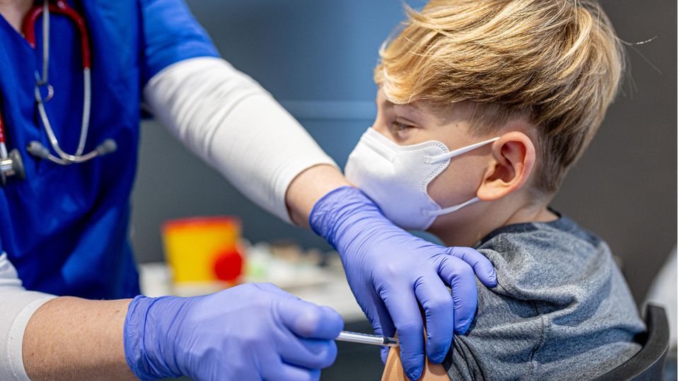 RKI-Zahlen zum Coronavirus: Inzidenz erreicht erneut einen Höchstwert ... RKI-Zahlen zum Coronavirus: Inzidenz erreicht erneut einen Höchstwert ...