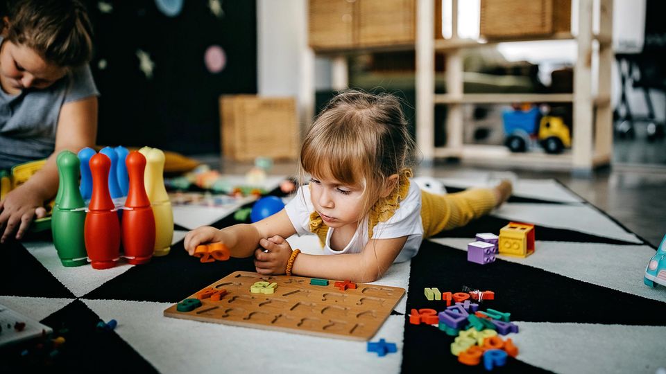 Kinderspiele ab 4 Jahren: 7 Ideen für mehr Kreativität und Koordination ...