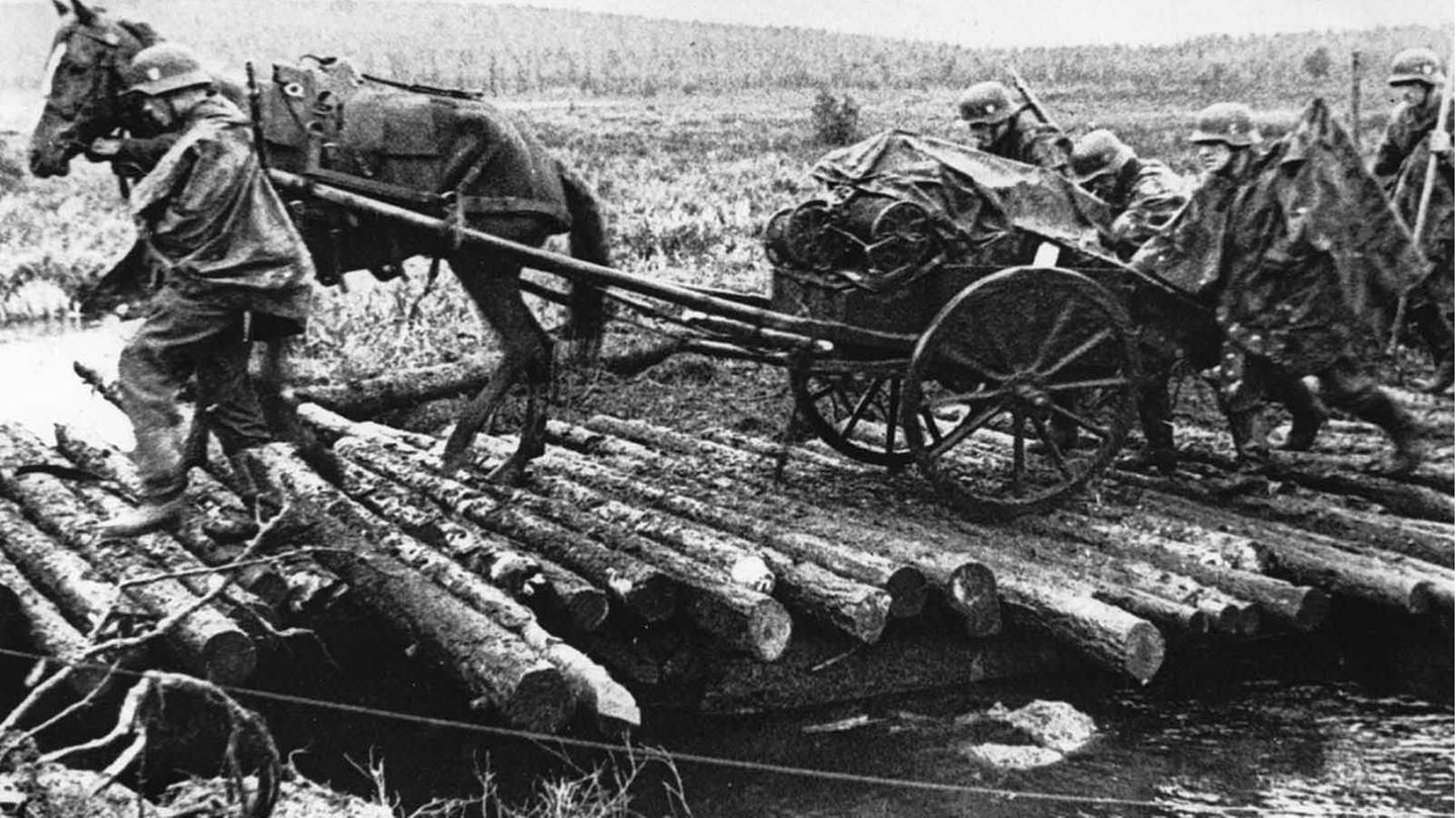 Zweiter Weltkrieg: Rasputitsa, das Meer des Schlamms - Fotostrecke 8 ...