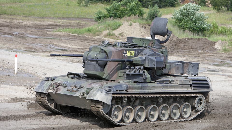 Ukraine-Krieg: Ist die Ausbildung an Waffen schon ein Kriegseintritt ...