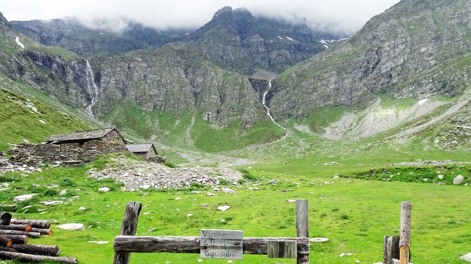 Greina-Hochebene: Eine Wanderung von Graubünden ins Tessin | STERN.de