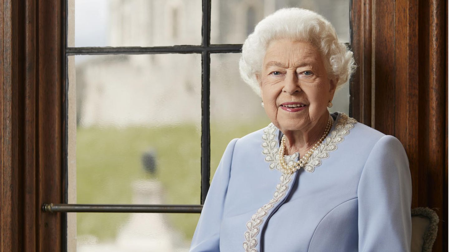 Queen Elizabeth II. bedankt sich bei ihren Unterstützern mit einem ...