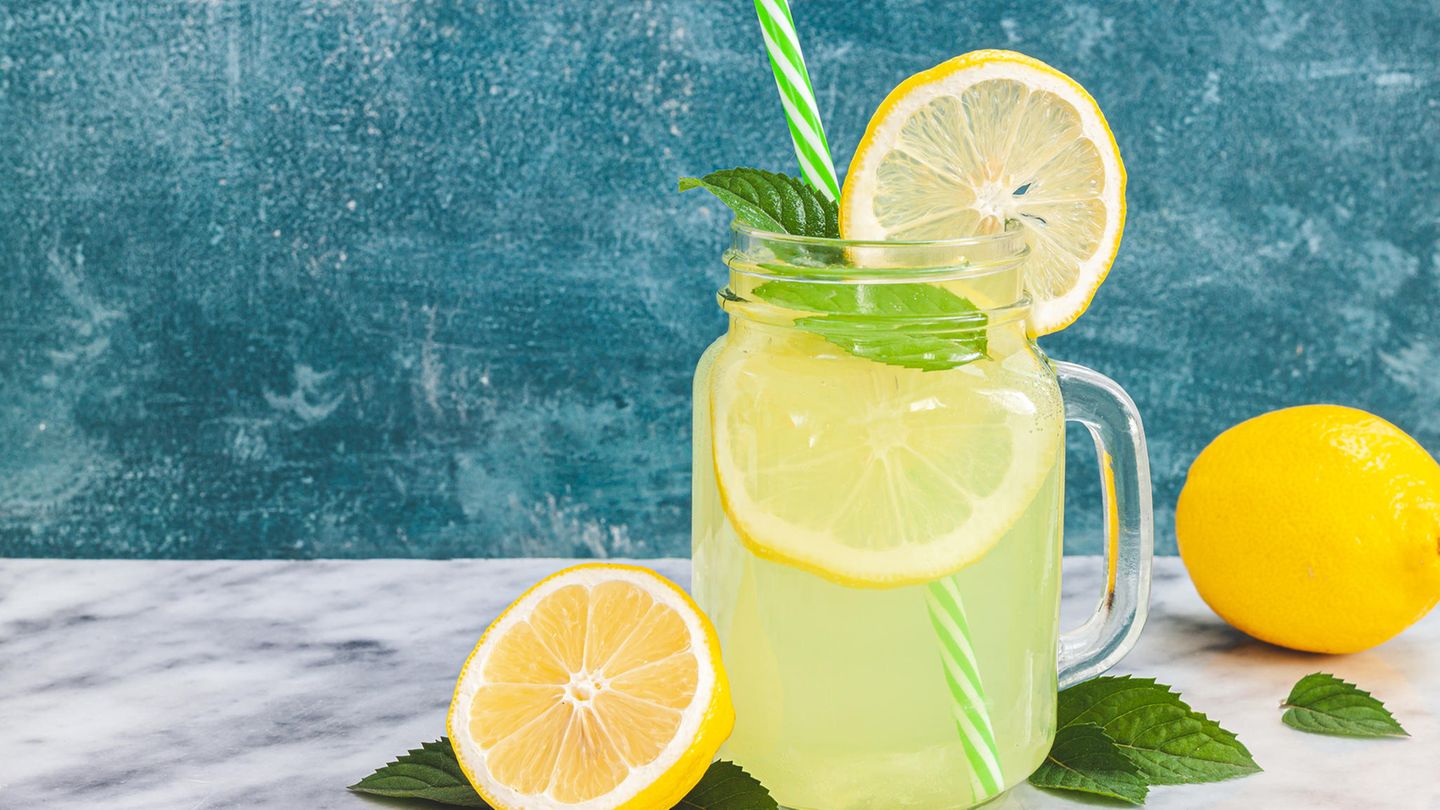 Zitronenlimonade – mit dieser Zutat wird der Klassiker besonders lecker ...