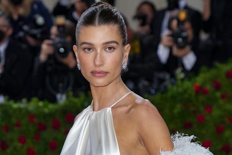 Hailey Bieber: Model überrascht mit neuem Haarschnitt | STERN.de