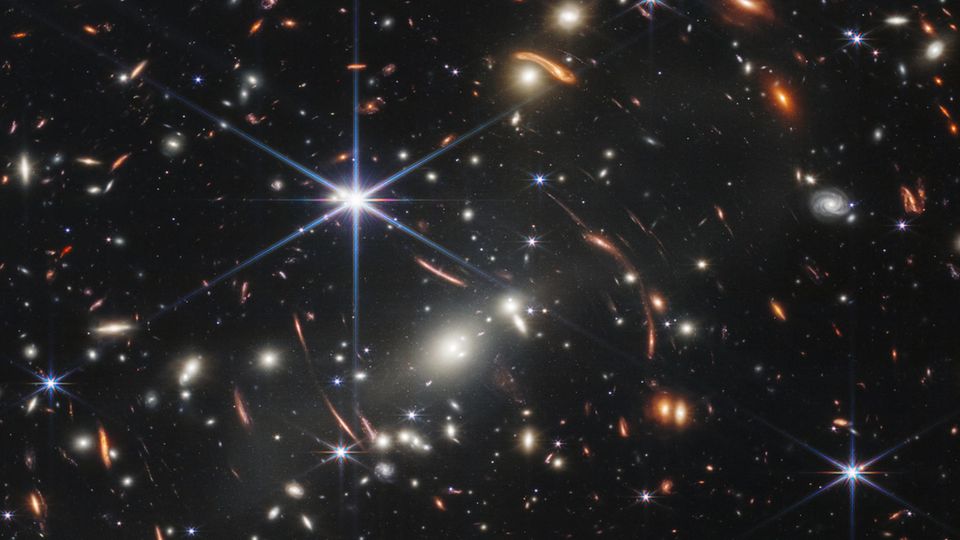 James Webb: Super-Teleskop blickt auf die Säulen der Schöpfung | STERN.de