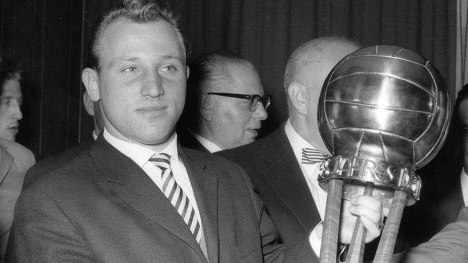 Uwe Seeler: Bilder aus dem Leben des Hamburger Fußballidols ...