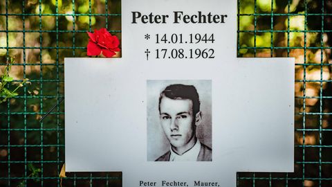17. August 1962: DDR-Grenzschützer erschossen Peter Fechter (†18 ...