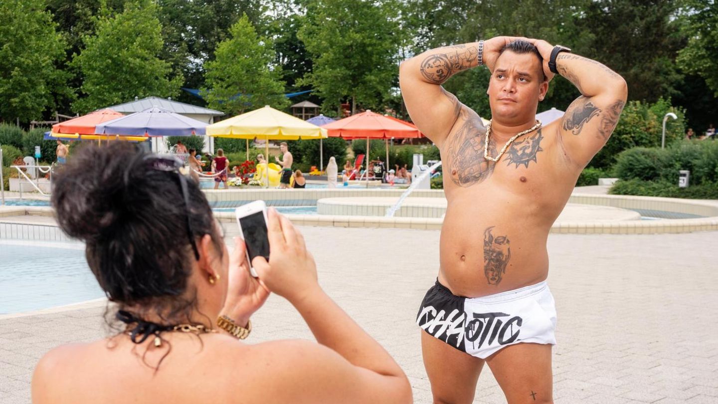 Mythos Freibad: Am Beckenrand ist das Land bei sich | STERN.de Mythos Freibad: Am Beckenrand ist das Land bei sich | STERN.de