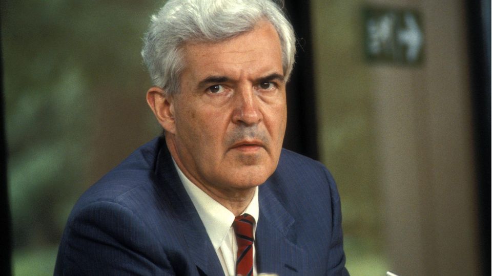 Deutsche Regierungssprecher: Die leisen Diener ihrer Herren | STERN.de