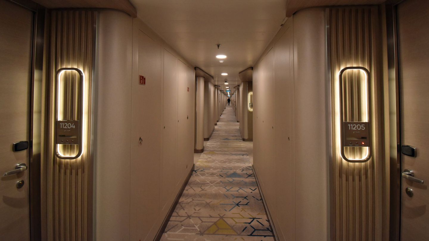 Katy Perry tauft die "Norwegian Prima“ vor Jungfernfahrt in Reykjavík | STERN.de