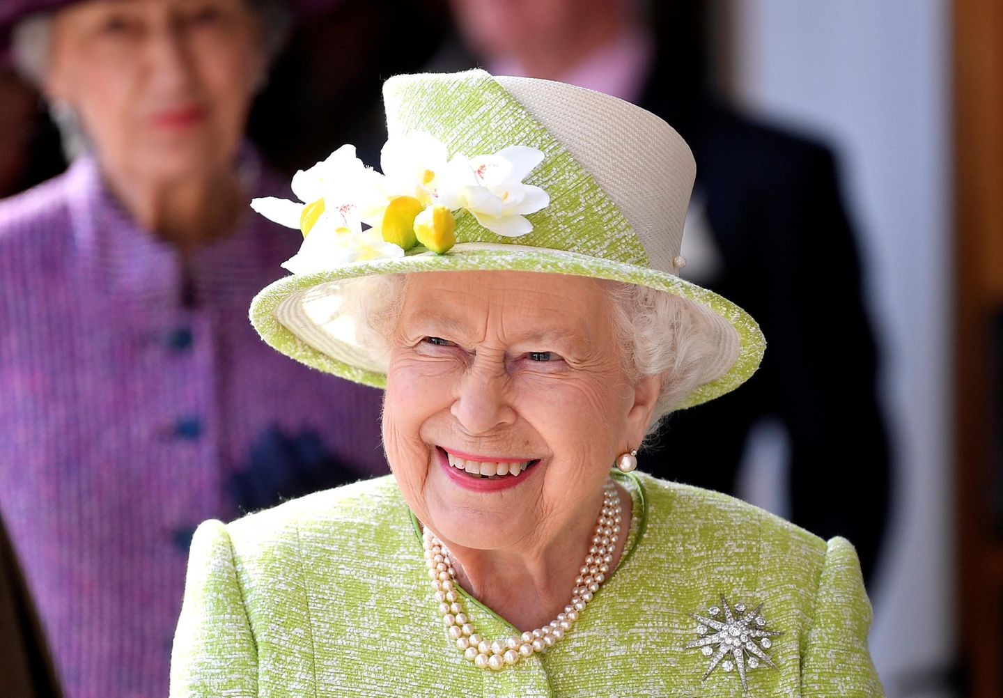 Fotos: Queen Elizabeth II. und ihre Hüte – in jeder Form und Farbe ...
