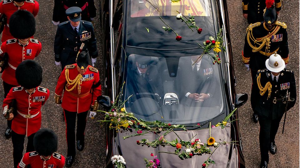 Queen Elizabeth II.: Details der Queen-Beerdigung, die einem nicht auf ...