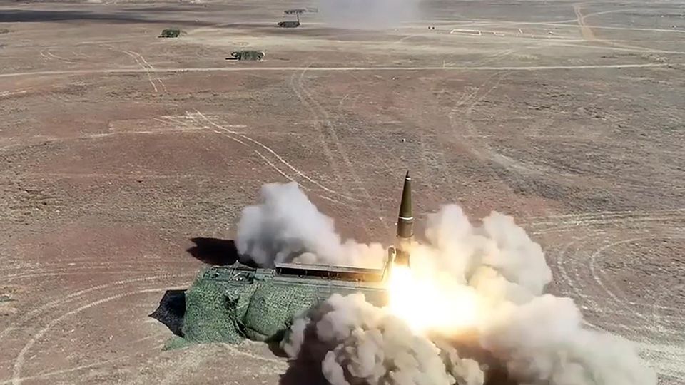 Putin beseitigt den größten Mangel seiner Truppen und eröffnet die ...