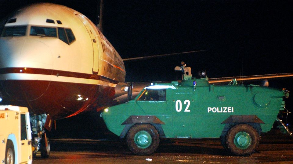 GSG 9 wird 50: Mit der "Operation Feuerzauber" wurde sie zum Mythos ...