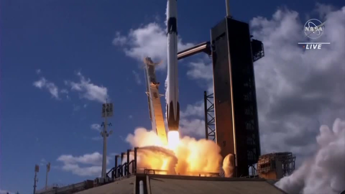 Video: US-Rakete zur ISS gestartet | STERN.de