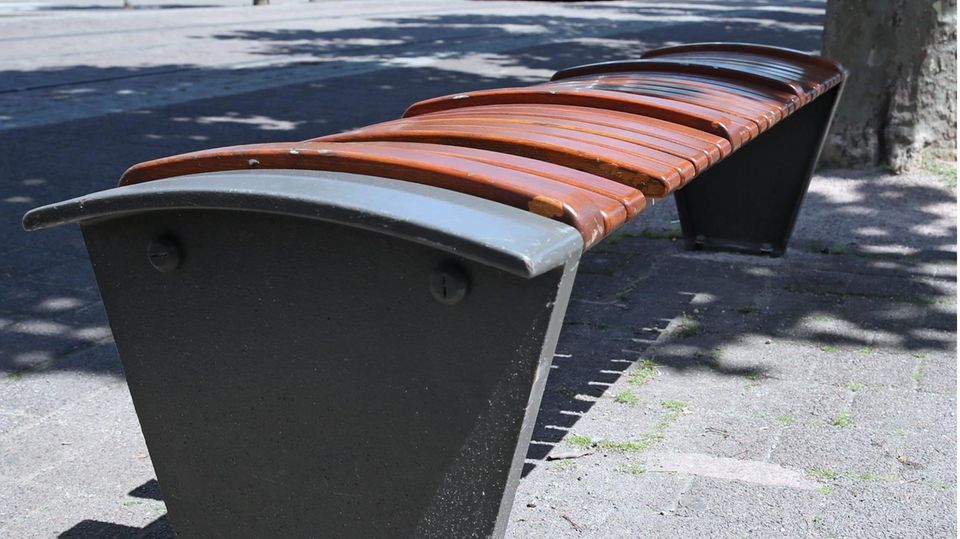 Beispiele für "defensive Architektur", die sich gegen Obdachlose ...