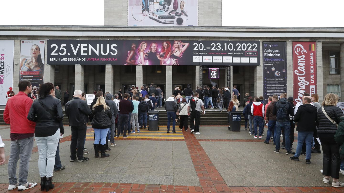 Venus Berlin: Micaela Schäfer lädt wieder zur Sex-Messe ein | STERN.de