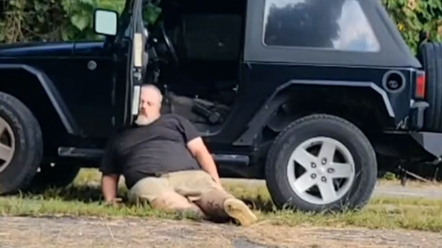 Mann stellt sich 321 Tage tot, um Rolle als Leiche zu ergattern | STERN.de