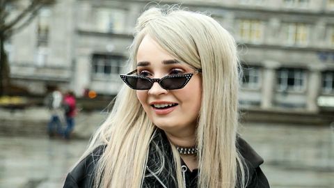 Kim Petras posiert im Bikini für "Sports Illustrated" | STERN.de
