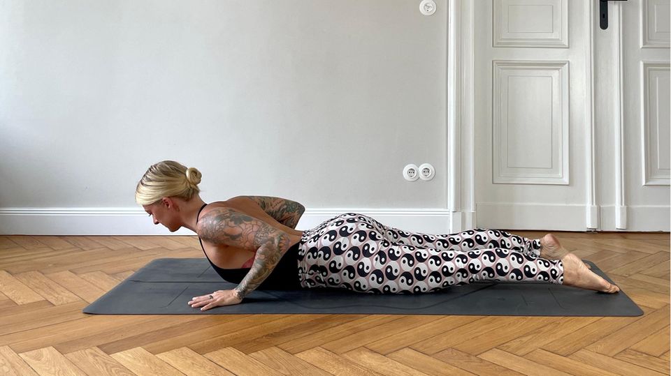Die besten Yoga-Posen für Anfänger – mit Variationen für jedes Level ...