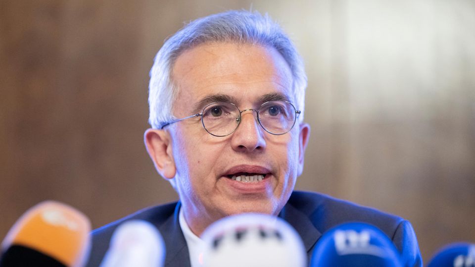 Frankfurts Oberbürgermeister Peter Feldmann abgewählt | STERN.de