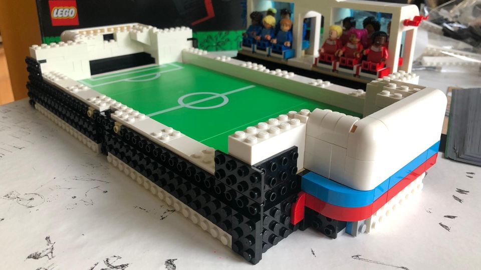 Lego Tischkicker 2022: Das Ideas Set zur Fußball-WM in Qatar | STERN.de