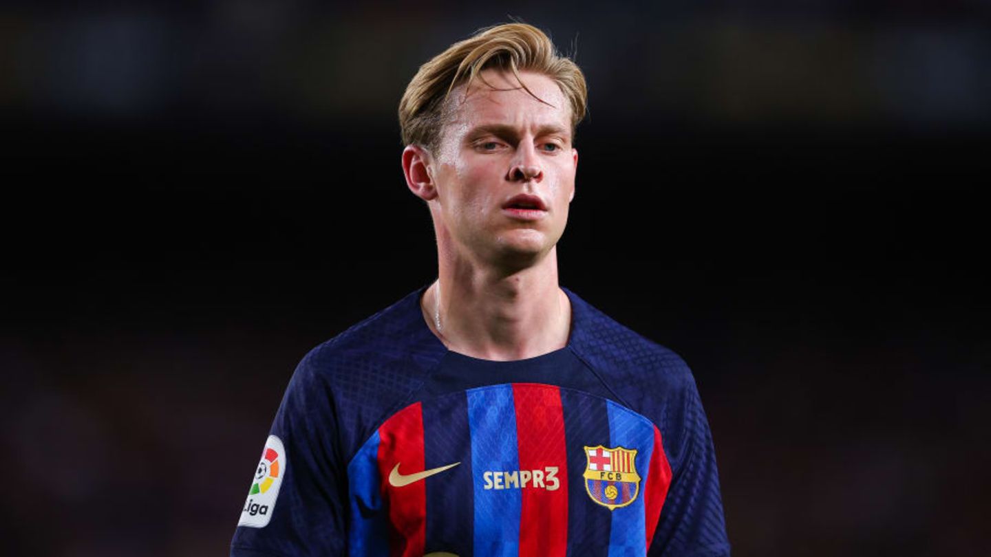 Trotz Bekenntnis zum Verein: de Jong äußert Unmut über Verhalten von ... Trotz Bekenntnis zum Verein: de Jong äußert Unmut über Verhalten von ...