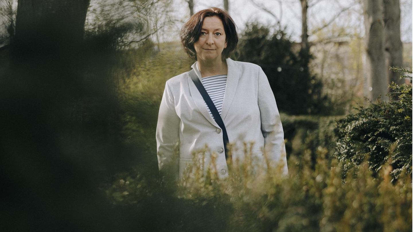 Kriminalpsychologin Helga Ihm über die Psyche von Betrügern | STERN.de