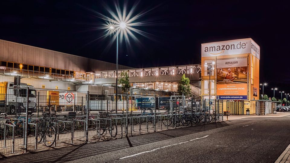 Amazon-Mitarbeiter stirbt während Schicht – der Betrieb läuft weiter ...