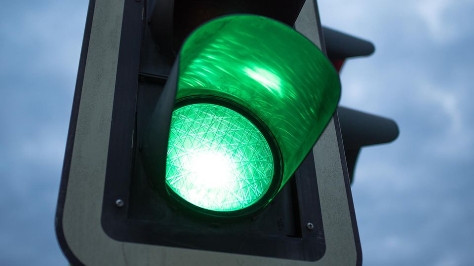 Grüne Welle: IT-Experten knacken veraltete Technik deutscher Ampeln ...