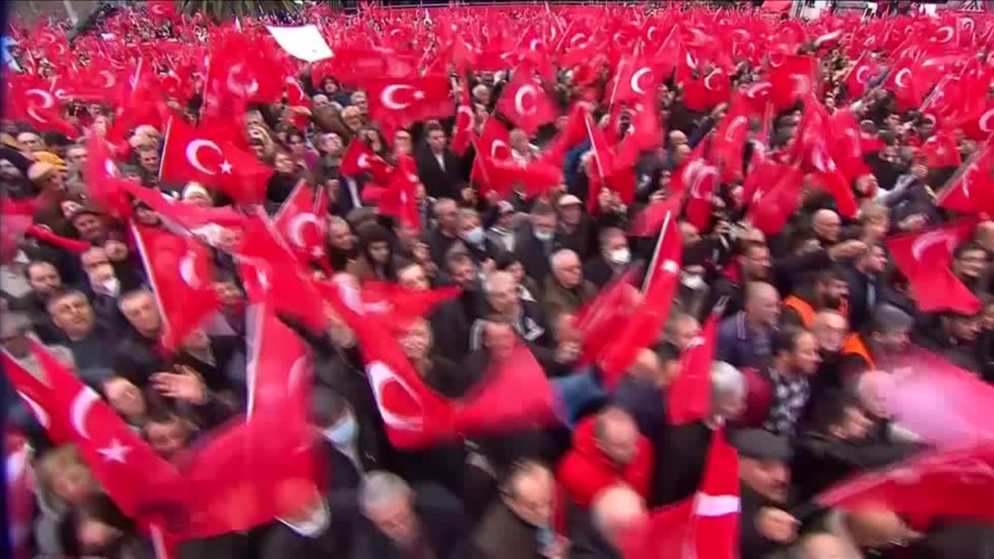 Video: Proteste in Istanbul gegen Haftstrafe für Erdogan-Rivalen ... Video: Proteste in Istanbul gegen Haftstrafe für Erdogan-Rivalen ...