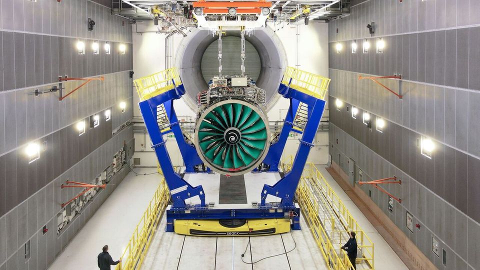 UltraFan – Rolls-Royce testet das größte Triebwerk der Welt | STERN.de