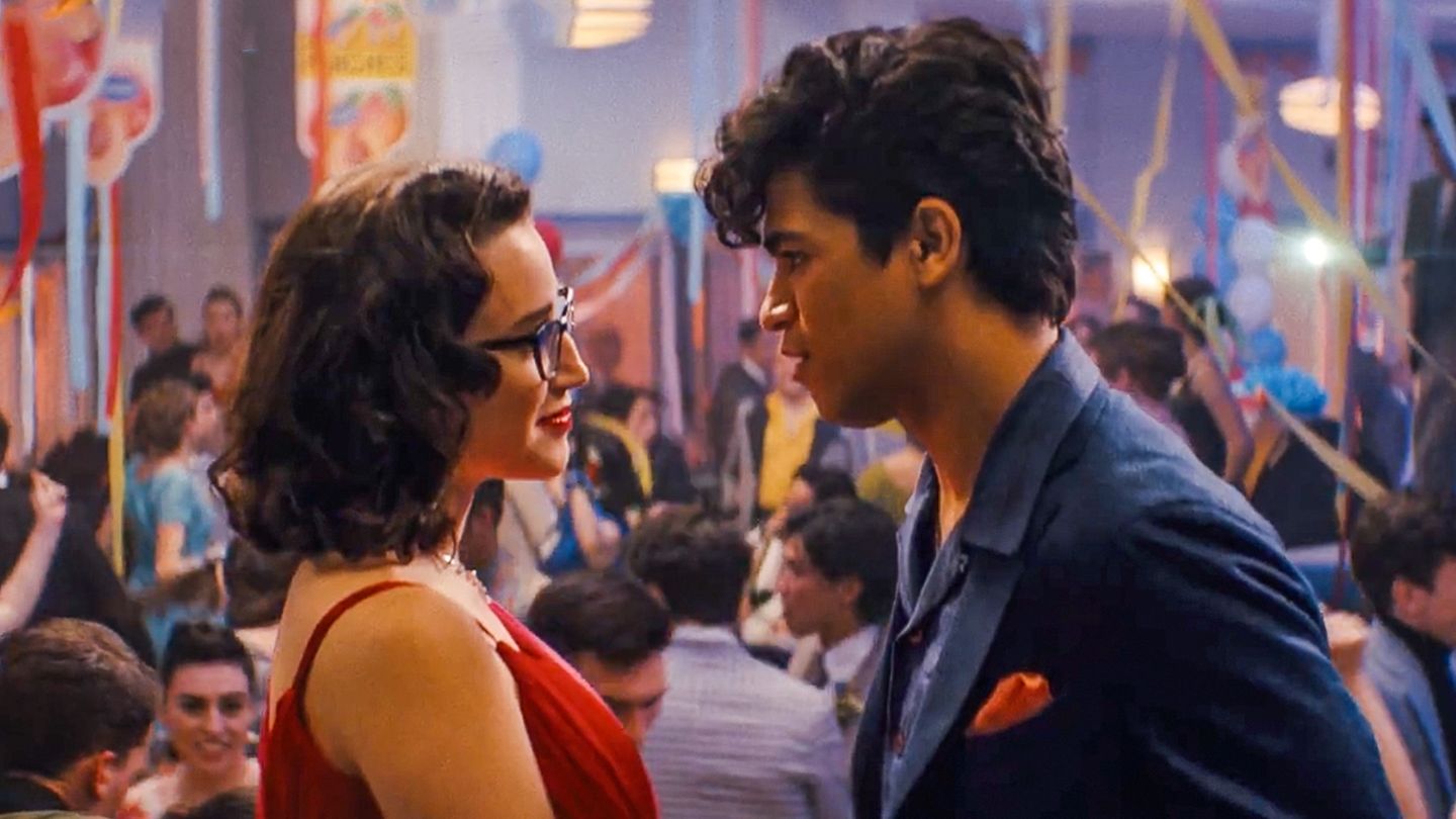 Kult-Film-Vorgeschichte: "Grease: Rise of The Pink Ladies" im Trailer | STERN.de