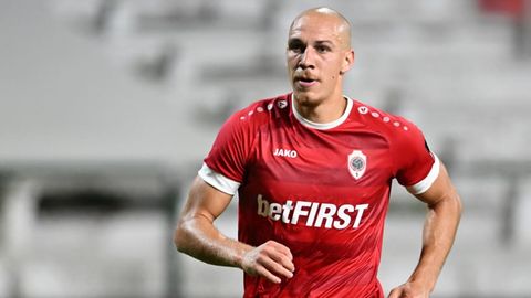 Offiziell: Schalke verpflichtet Michael Frey - die Details & Stimmen ...