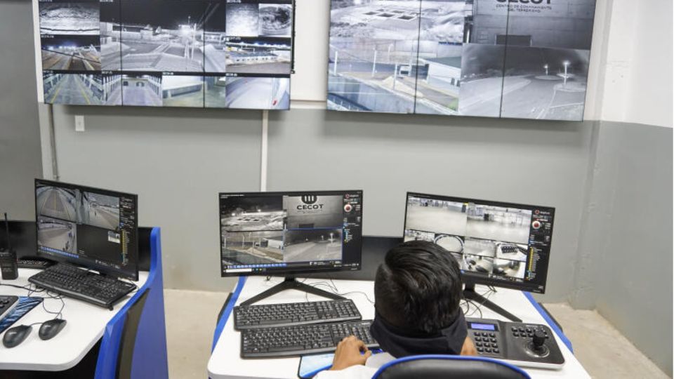 El Salvador eröffnet Mega-Knast mit Platz für 40000 Insassen | STERN.de