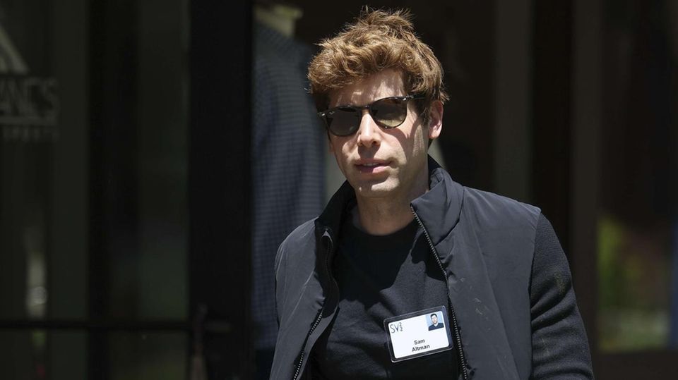 Sam Altmans KI soll die Welt revolutionieren – er selbst bereitet sich ...