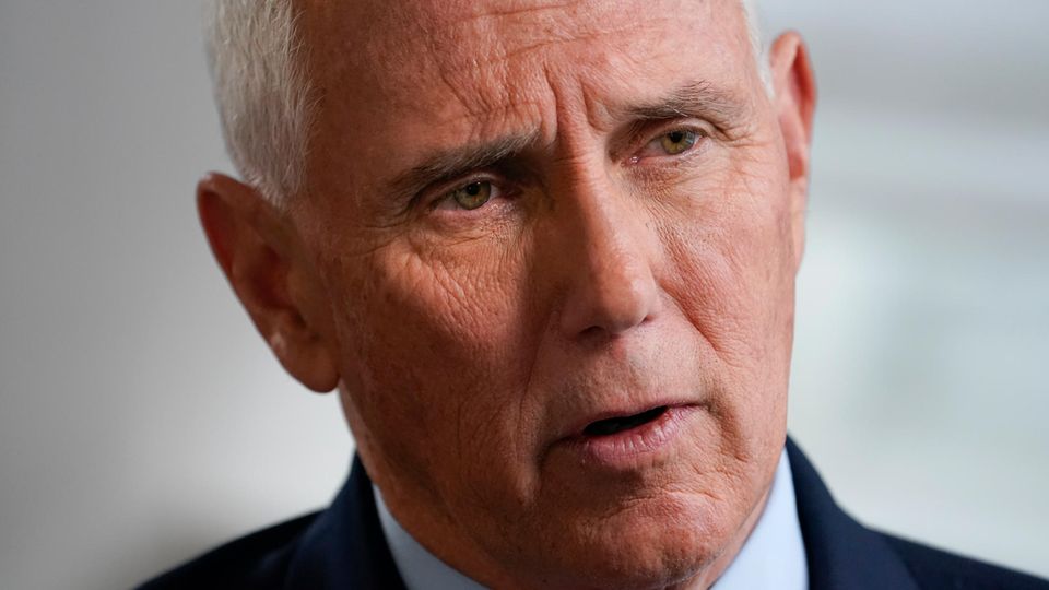 Mike Pence: FBI findet mehr Geheimdokumente im Privathaus des Trump ...