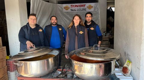 Erdbebengebiet: Mustafa Baklan aus Mannheim schickte schon sechs Lkw ...