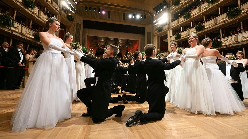 Wiener Opernball: Es wird wieder getanzt – nur Jane Fonda verwehrt ...