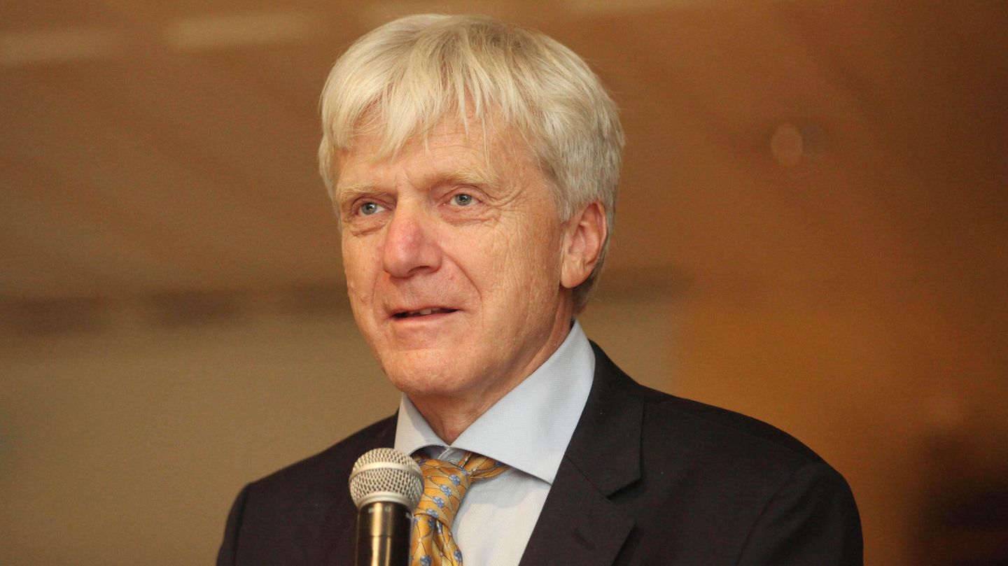 Klaus-Michael Kühne ist laut "Forbes" nun der reichste Deutsche | STERN.de