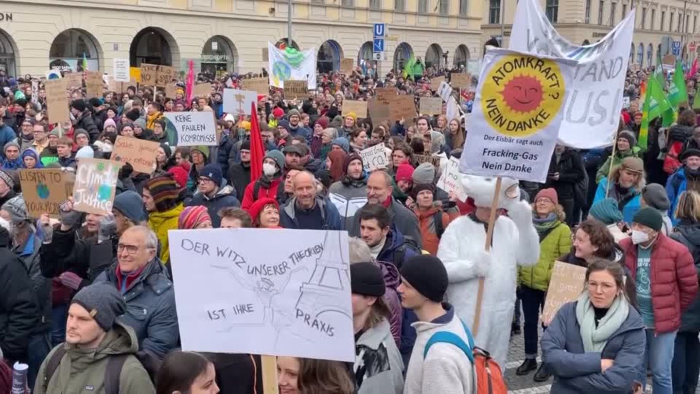 Video: Verdi und Fridays for Future machen gemeinsame Sache | STERN.de