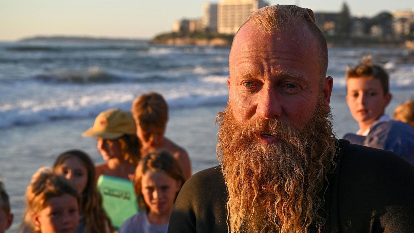 Weltrekord: Blake Johnston surft 40 Stunden am Stück | STERN.de